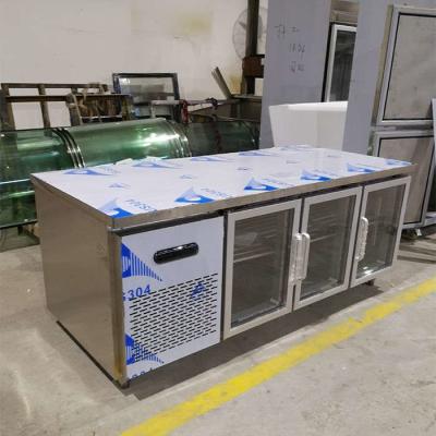 Cina Porta di superficie liscia 300W 3 sotto il contro refrigeratore in vendita