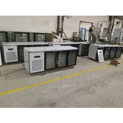 Cina Porta di superficie liscia 300W 3 sotto il contro refrigeratore in vendita