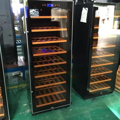 Cina 170 dispositivo di raffreddamento commerciale dell'esposizione del vino delle bottiglie 450L 140w in vendita