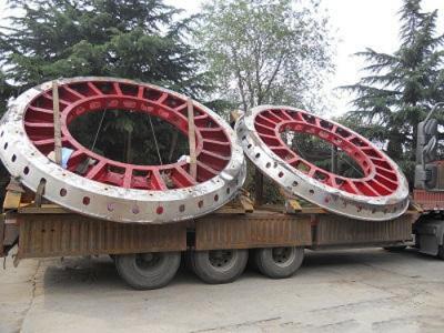 Cina Ruote di ingranaggi cilindrici d'acciaio forgiate resistenti per macchinario industriale in vendita