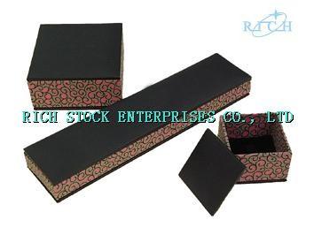 China jewelry boxes,paper jewelry boxes,paper set jewelry boxes, paper ring boxes for sale