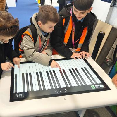 China Large Screen Android Smart Touch Table 32" Polikids MV Series for Leaning Gaming for sale