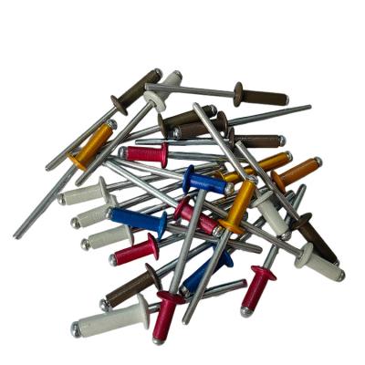 Cina 6-32mm DIN Standard Eco-friendly Round Head Pop Rivets con opzioni di colori multipli in vendita