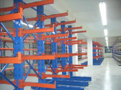 Cina Scaffali a mensola del magazzino del acciaio al carbonio Q235, scaffali di stoccaggio della materia prima in vendita