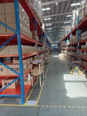 China Corrosion Protection Finish Industrial Metal Storage Racks for Versatile Storage Solutions for sale