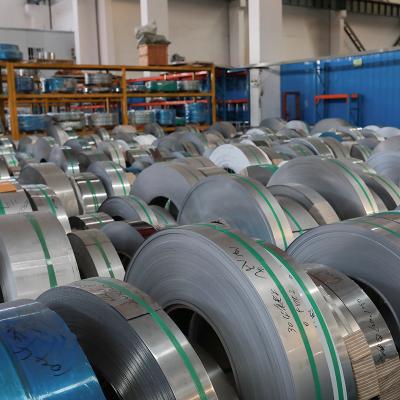 Cina striscia 430 della bobina laminata a freddo 0.5mm del rotolo della striscia di acciaio inossidabile della linea sottile di sedere 2b 410 420 in vendita