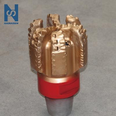 中国 マトリックスPDCオイルの穴あけ工具8の刃8.75
