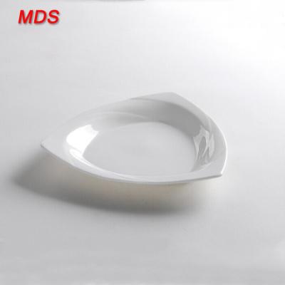China Tableware craft hotel white triangle shape china plate with three stripes for sale
