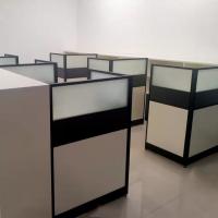 China Open Office Staff Workstations Modular Glass Screen Workstations Desk for sale