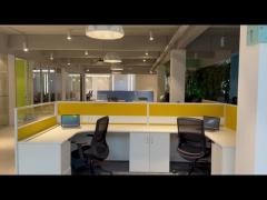 ISO Modulair Vierpersoons Werkstation Bureau Glazen Paneel Zwart Houten