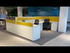 En bois noir de panneau en verre de bureau de poste de travail modulaire de quatre personnes d'OIN