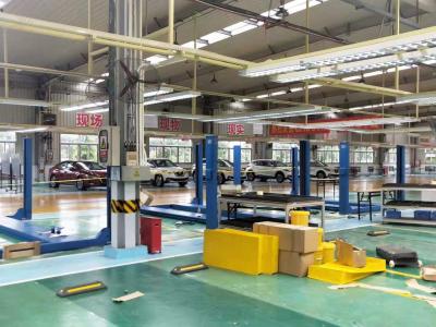 China 4000kg 4 Post Car Lift Commercial Grade Vehicle Lift for Auto Repair Garage for sale