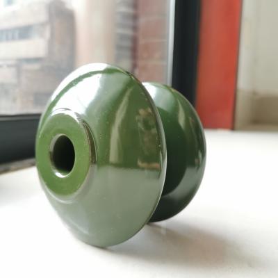 China IEC Standard OEM 1.5KV Porcelain Spool Insulators for sale