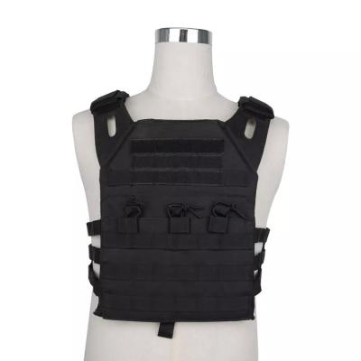 High-Performance Combat Tactical Vest Trusted by Military and Law Enforcement Professionals