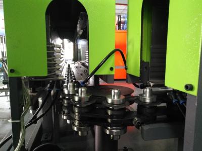 China Geïmporteerde computergestuurde snelle volledig-automatische blaasgietmachine voor hoge productie Te koop