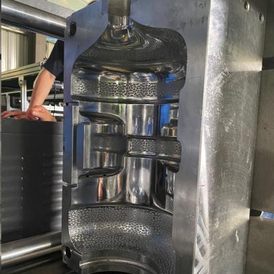 China Plastic Pet Preform Water Bottle Blowing Making Machine for Semi-automatic Customized for sale