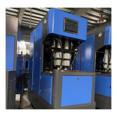 Cina 1970x610x1650 mm LGB-6L Pet Blow Molding Machine per elevate capacità produttive in vendita