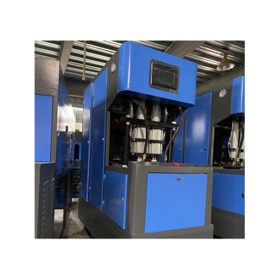 Cina 1970x610x1650 mm LGB-6L Pet Blow Molding Machine per elevate capacità produttive in vendita