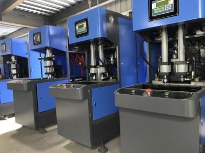 China LGB-3L semi-automatische machine voor het maken van plastic flessen met een productiecapaciteit van 1000 BPH Te koop