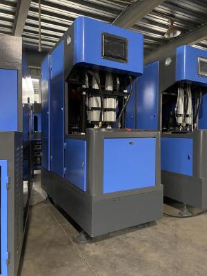 Cina 700 BPH Capacità di produzione LGB-6L Macchine per la produzione di acqua da bottiglia di plastica con 2 cavità in vendita