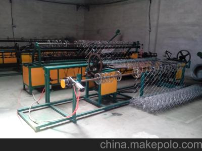 China cerca de la alambrada/malla de alambre lisas y hermosas de la forma del diamante (fábrica) en venta