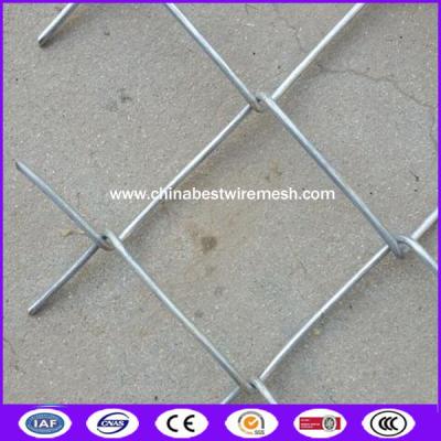 El estándar de ASTM A392 galvanizó pesadamente la cerca de la alambrada con los postes y los accesorios de la instalación con 366 gramos de galvanizado