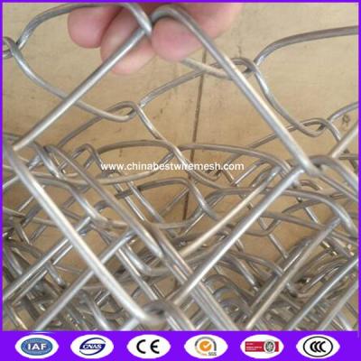 China zinc coating 6 x 6 Thick heavy chain link fence mesh roll for  function Dog Kennels for sale