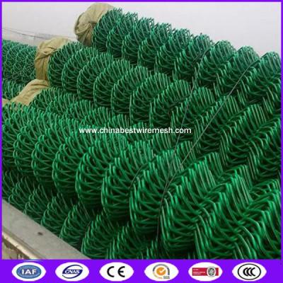 China Color verde ASTM A392 los 4*50ft cerca de la alambrada de 5 pies con el poste de la cerca en venta