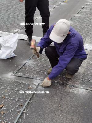 China Gabion road reinforced planar grid material used for the structural reinforcement of asphalt pavements for sale