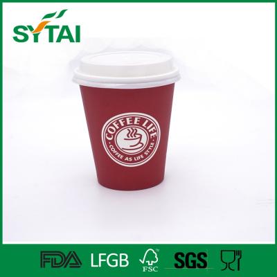 Cina Tazze di carta a parete semplice di colore rosso/tazze di carta eliminabili con i coperchi, certificazione dello SGS FDA in vendita