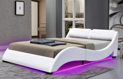 China King Size Soft Upholstered Bed Frames PU Synthetic Leather Curve Shape With LED Headboard Te koop