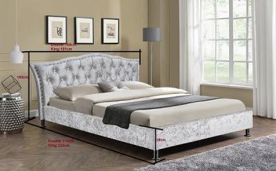 Cina Struttura lussuosa del letto di re Size Velvet Fabric con trapuntato e Crystal Headboard in vendita