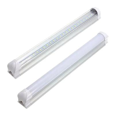 Cina SMD2835 T8 ha integrato i tubi di alluminio principali T8 della metropolitana 4ft 1200mm 18W 20W AC85-265V in vendita