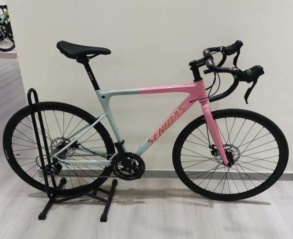Quality Carbon Fiber Welding Road Bike 700C 2*9s 1*9s AL Frame Nice Shape AL Hub And for sale