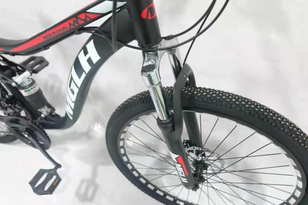 Quality Lightweight 26 Inch Aluminium Alloy Road Bike 21 Speed Gears And 150KG Load for sale
