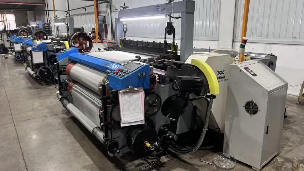 Quality 2.2KW Advanced Wire Mesh Weaving Machine Volume Production 1300D for sale