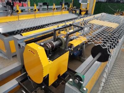 China Multi Functional Automatic Chain Link Fence Machine Quick Setup 150㎡/H for sale