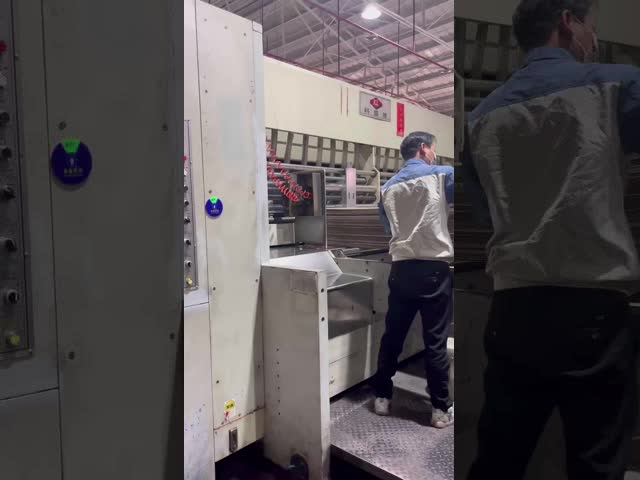 jumbo maat gebruikt voor het drukken slotter die cutter met stapelmachines