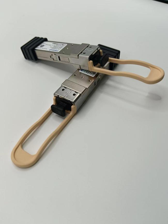 FTL410QE4C QSFP+ Fiber Optic Transceiver Module
