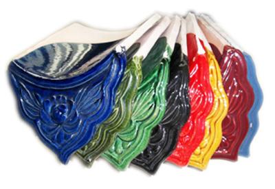 China Ceramic glazed green Traditional Roofing Tiles Creamic Color Customized Pattern for sale