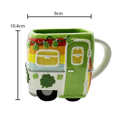 Cina Stile natalizio 3D cartone animato Tazza a forma di autobus Cute regalo tazza di caffè in ceramica in vendita