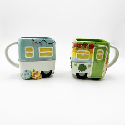 Cina Stile natalizio 3D cartone animato Tazza a forma di autobus Cute regalo tazza di caffè in ceramica in vendita