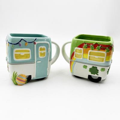 Cina Stile natalizio 3D cartone animato Tazza a forma di autobus Cute regalo tazza di caffè in ceramica in vendita