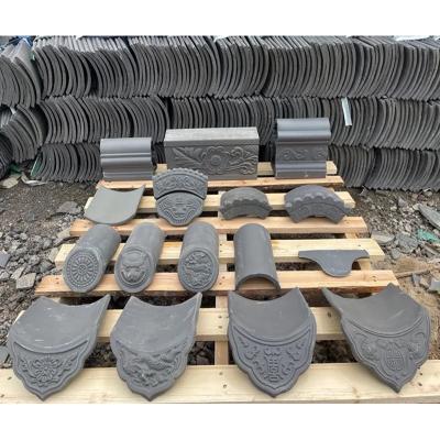 Chine Des carreaux de toiture en argile grise authentiques de la Chine pour des toits distinctifs à vendre
