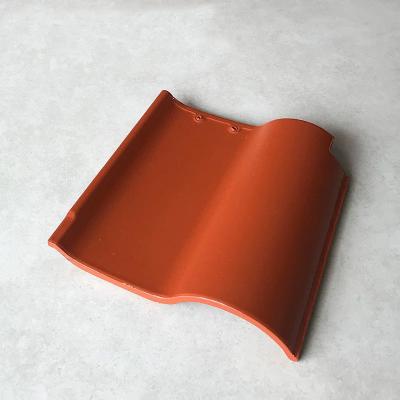 Cina Piastrelle di tetto in ceramica spagnola a forma di S di alto grado Ceramica arrugginita Rossa Ideale per tetti inclinati in vendita