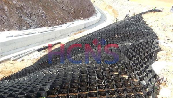Driveway επίγειου πλέγματος Geocell σταθεροποιητών αμμοχάλικου 75mm πλαστικό