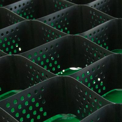 Cina Sistema di confinamento cellulare a geocella in HDPE Stabilizzatore di ghiaia in strada Geocella in plastica a nido di miele in vendita
