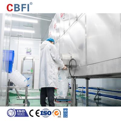 China Compacte lay-out Volledig uitgeruste ijsblokkenmachine Hoog efficiënt 10 ton / dag eetbare ijsblokkenfabriek Te koop