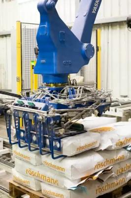 Cina YASKAWA MPL500 II ha utilizzato il braccio del robot industriale per il carico utile del posto e della scelta 500kg in vendita