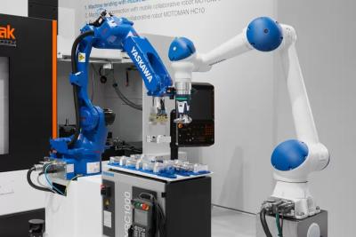 中国 工業用ロボットの腕YASKAWA HC10の共同10kgペイロード1200mmの腕のロボット 販売のため